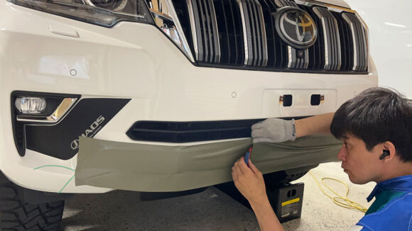 トヨタ ランドクルーザープラドのカーラッピングフィルム – 広島のカーコーティング専門店 ティーズフィルムの施工ブログ