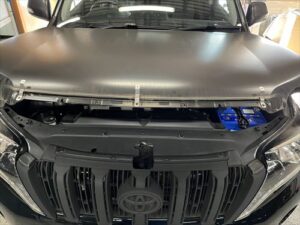 トヨタ ランドクルーザープラドのカーラッピングフィルム – 広島のカーコーティング専門店 ティーズフィルムの施工ブログ